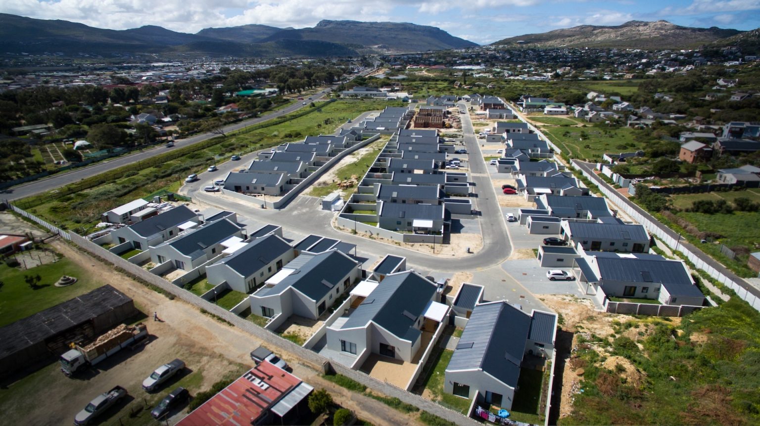 Secure, Family-Friendly Homes & Investment- Willow Wood Estate ...